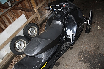 Skrotad Ski-Doo, Mach Z 1000 SDI, årsmodell 2006