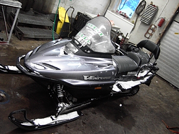 Skrotade snöskotrar, motorcyklar (mc) och mopeder